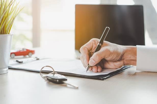 Documents pour assurer une voiture - Les conseils GMF